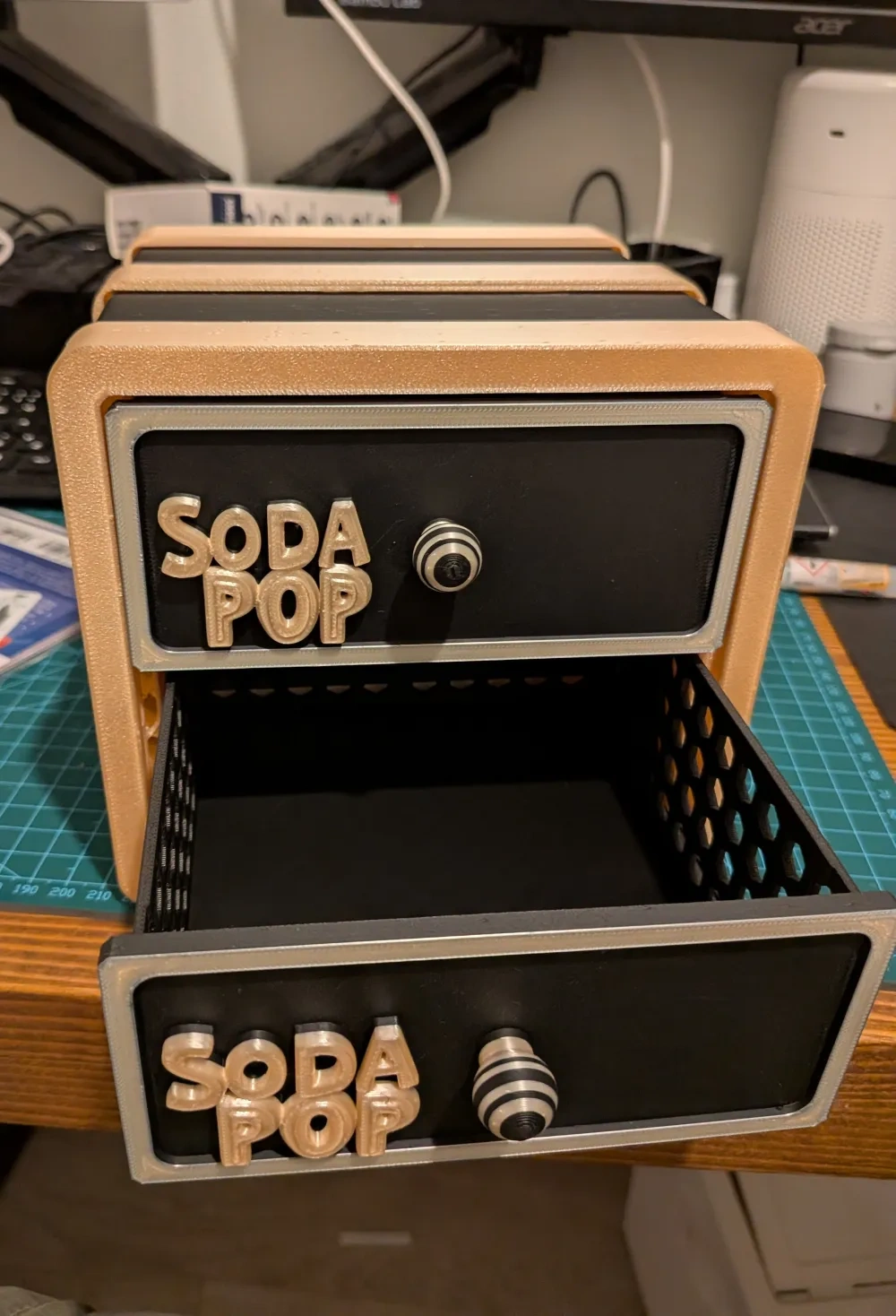 SODA POP - 带抽屉的柜子 来自 Kjubit MakerWorld：免费下载 3D 模型