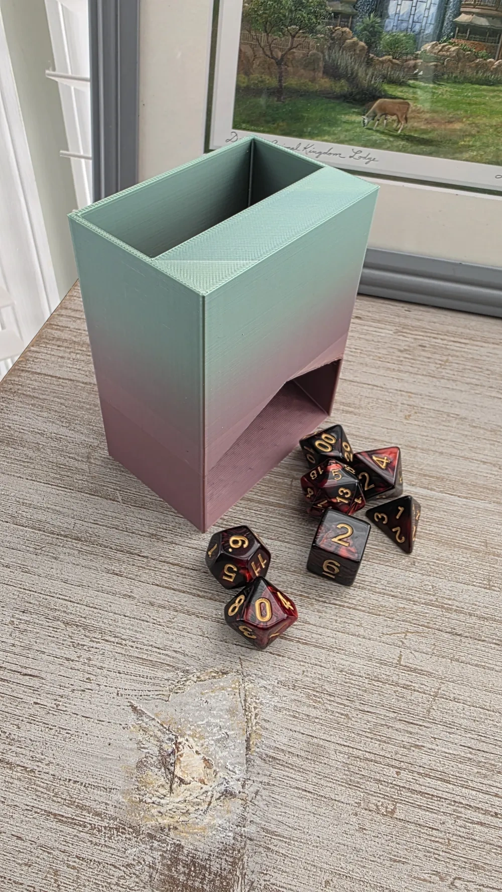 适用于DND旅行尺寸的骰子塔和托盘 来自 IronSerif MakerWorld：免费下载 3D 模型