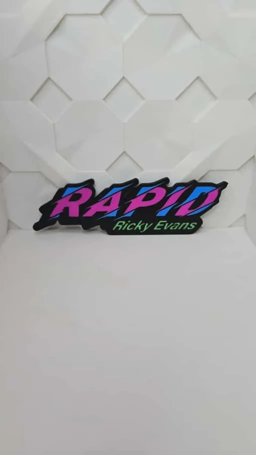 瑞奇·埃文斯飞镖标志/标牌 来自 Print Maker MakerWorld：免费下载 3D 模型