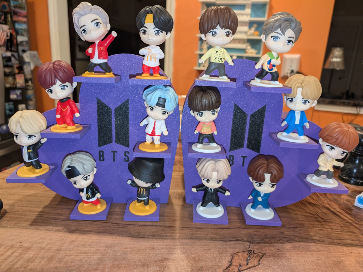 麦当劳 Tiny Tan 玩具 BTS 展示架 来自 matthew.karabinus MakerWorld：免费下载 3D 模型