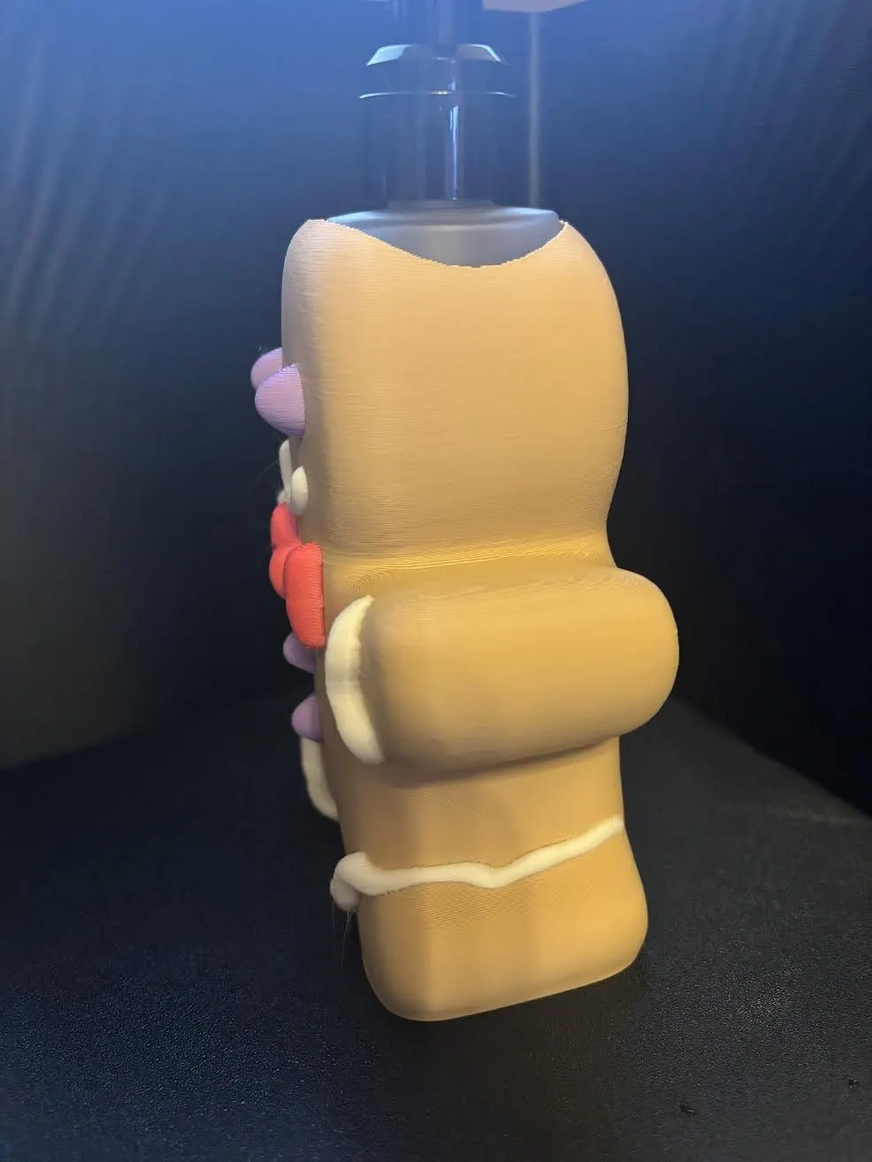 姜饼洗手液分配器 来自 Printcess_Layer MakerWorld：免费下载 3D 模型