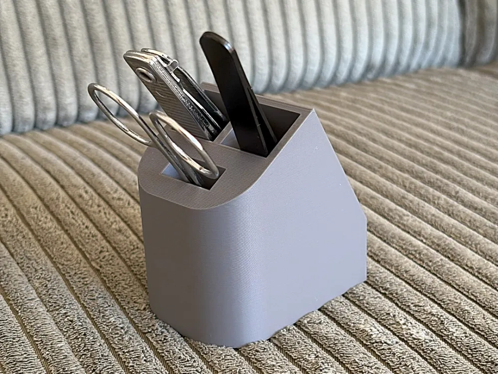 浴室整理器，用于镊子、指甲剪、指甲刀 来自 Tim MakerWorld：免费下载 3D 模型