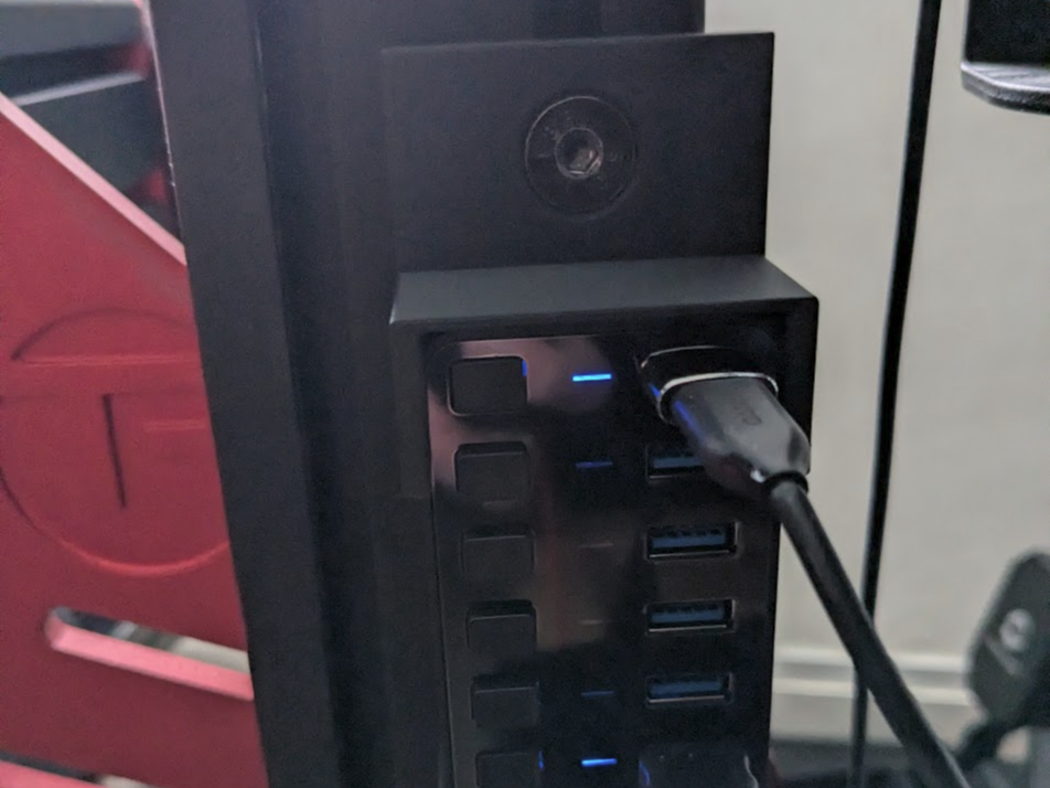 SABRENT 7端口USB M8 支撑 来自 Fitz0uille MakerWorld：免费下载 3D 模型