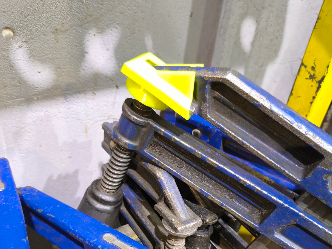 无痕垫 可调节螺丝夹 IRWIN 来自 Andrii Zuboff MakerWorld：免费下载 3D 模型