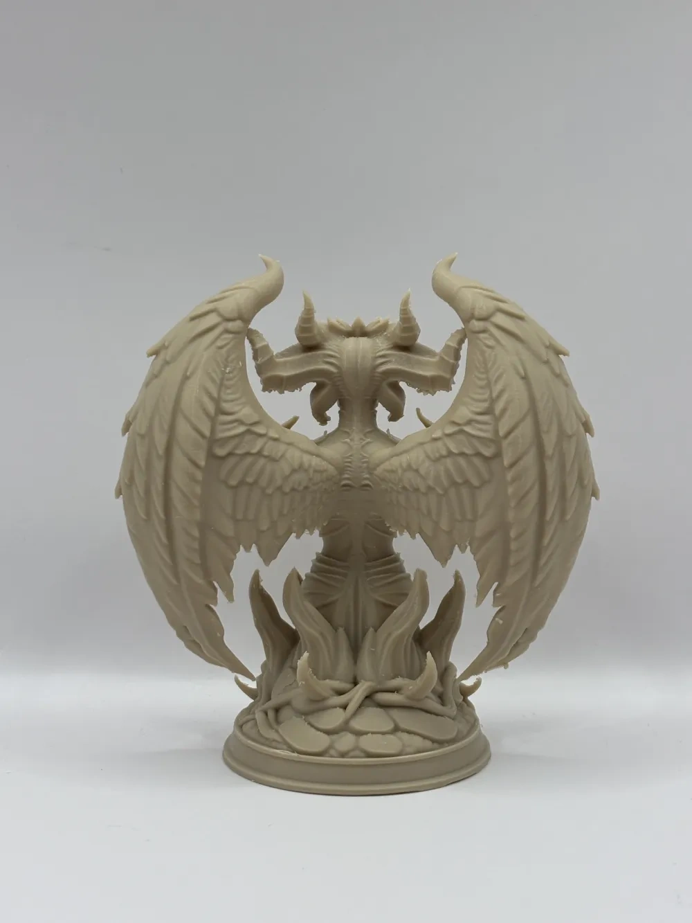 莉莉丝：圣休亚瑞之母 3D模型 来自 walczak71 MakerWorld：免费下载 3D 模型