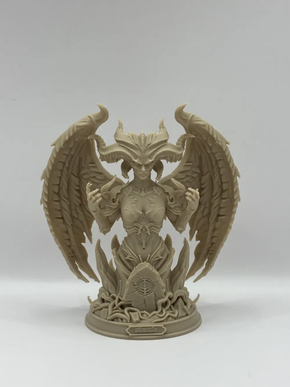 莉莉丝：圣休亚瑞之母 3D模型 来自 walczak71 MakerWorld：免费下载 3D 模型