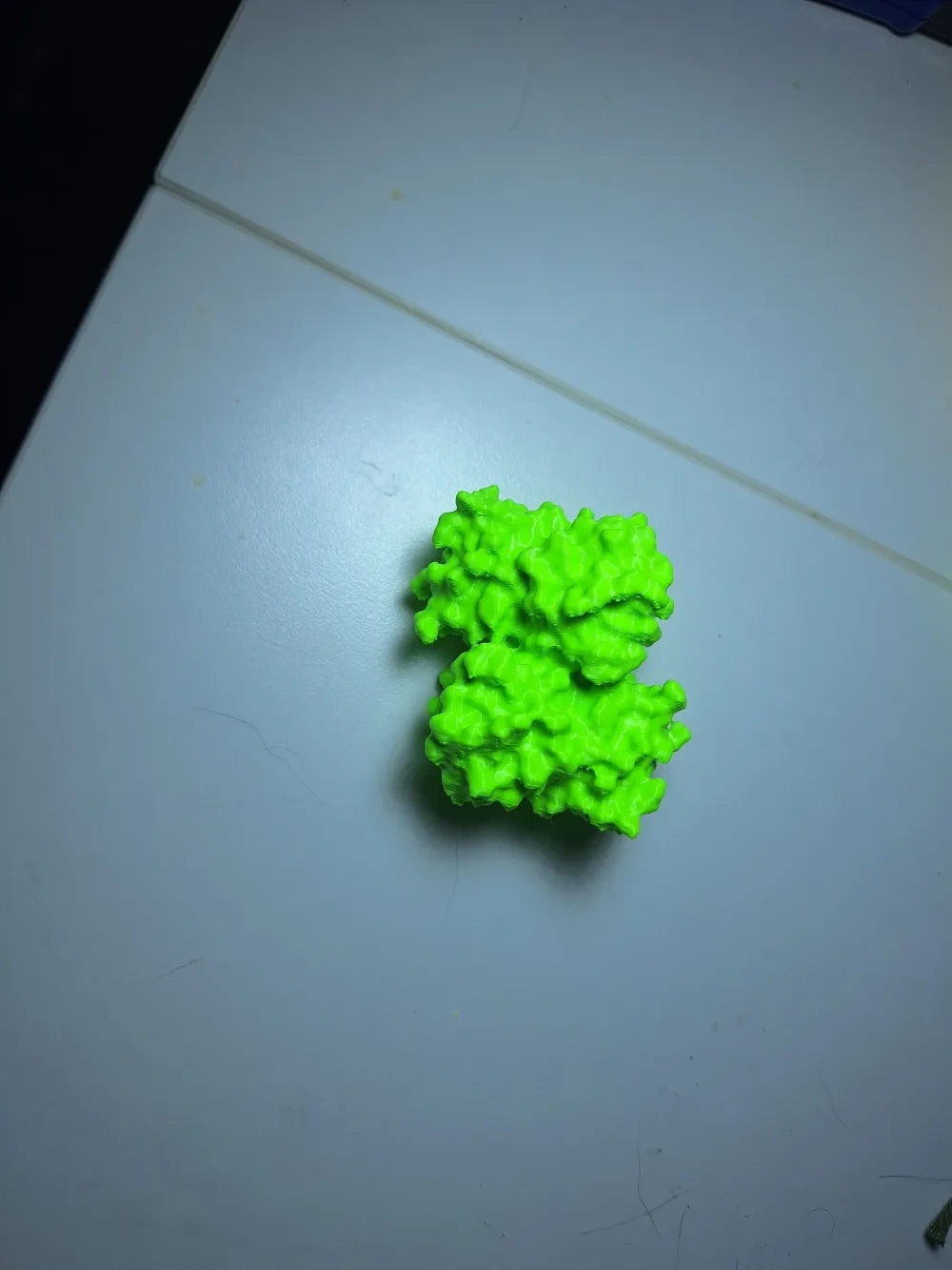 绿色荧光蛋白 (GFP) & SuperFolder GFP 来自 Printing Mantis MakerWorld：免费下载 3D 模型