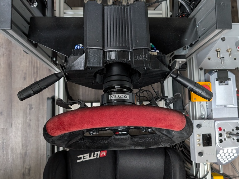 Commodos Moza R9 V1 来自 HDSimRacingTools MakerWorld：免费下载 3D 模型