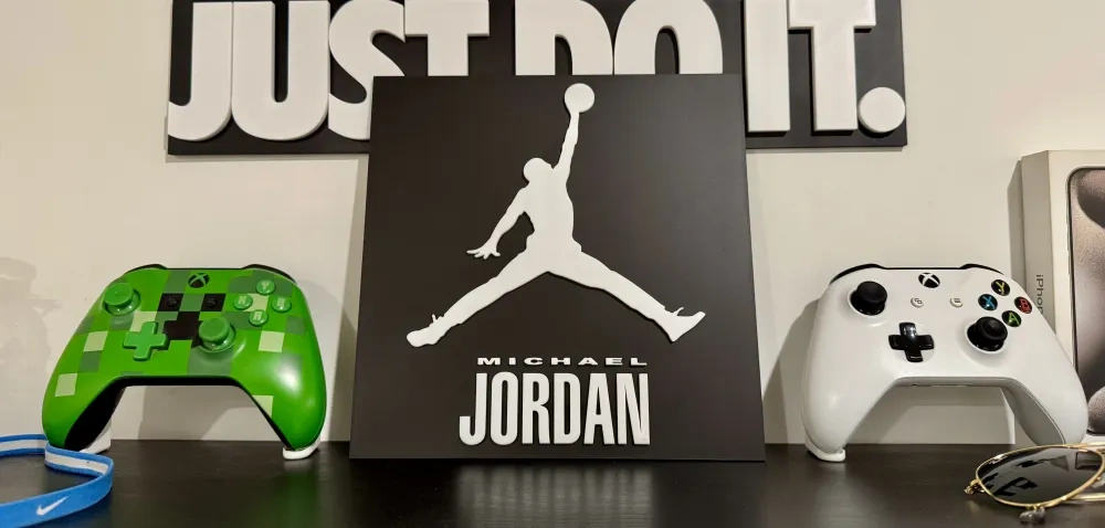 迈克尔·乔丹墙面艺术 来自 MrCranky MakerWorld：免费下载 3D 模型