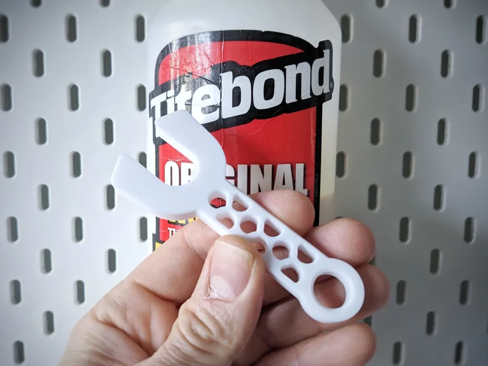 Titebond 带挂钩迷你开启器 来自 zomb MakerWorld：免费下载 3D 模型