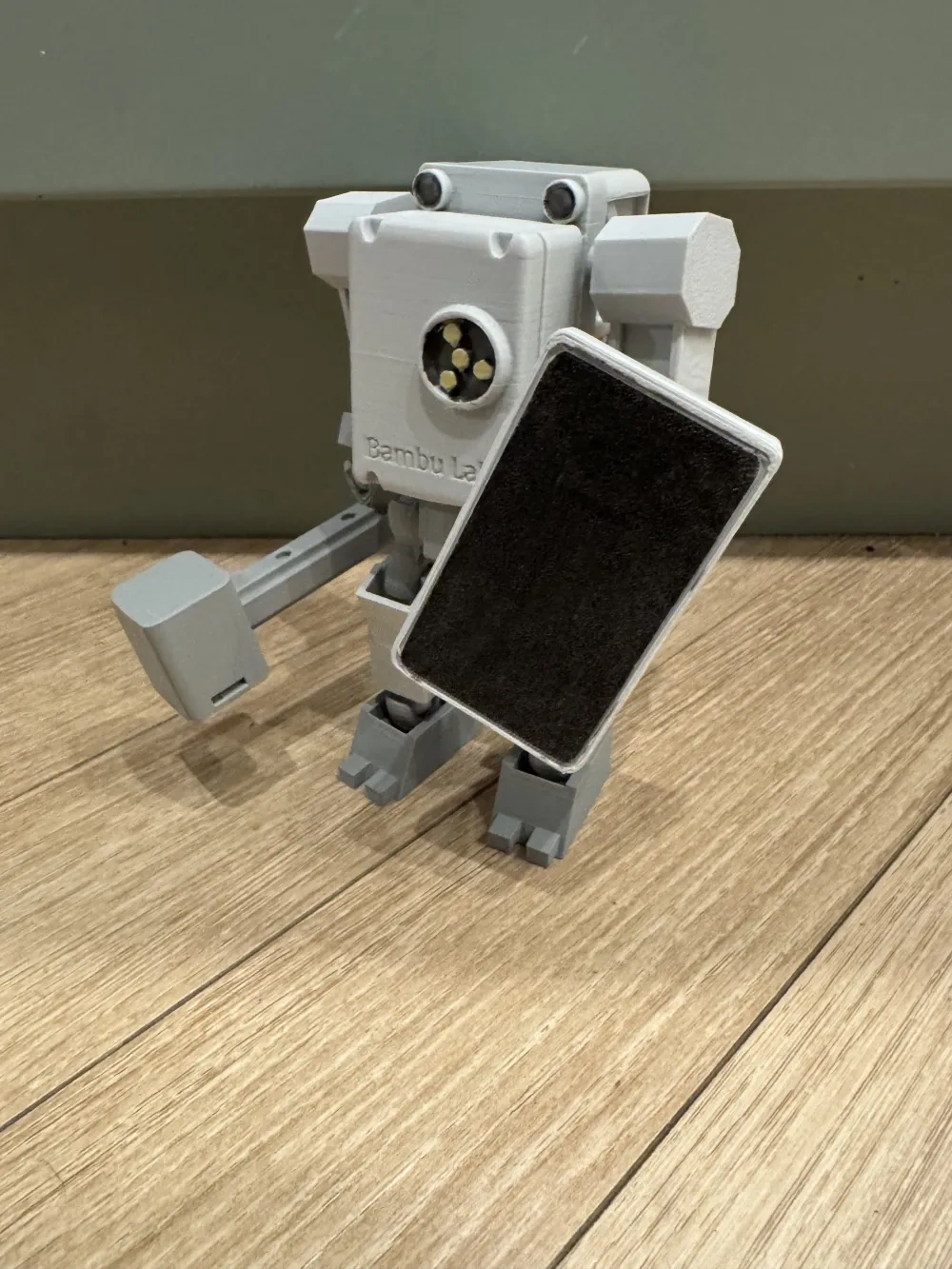 A1 机甲 来自 OB3D MakerWorld：免费下载 3D 模型