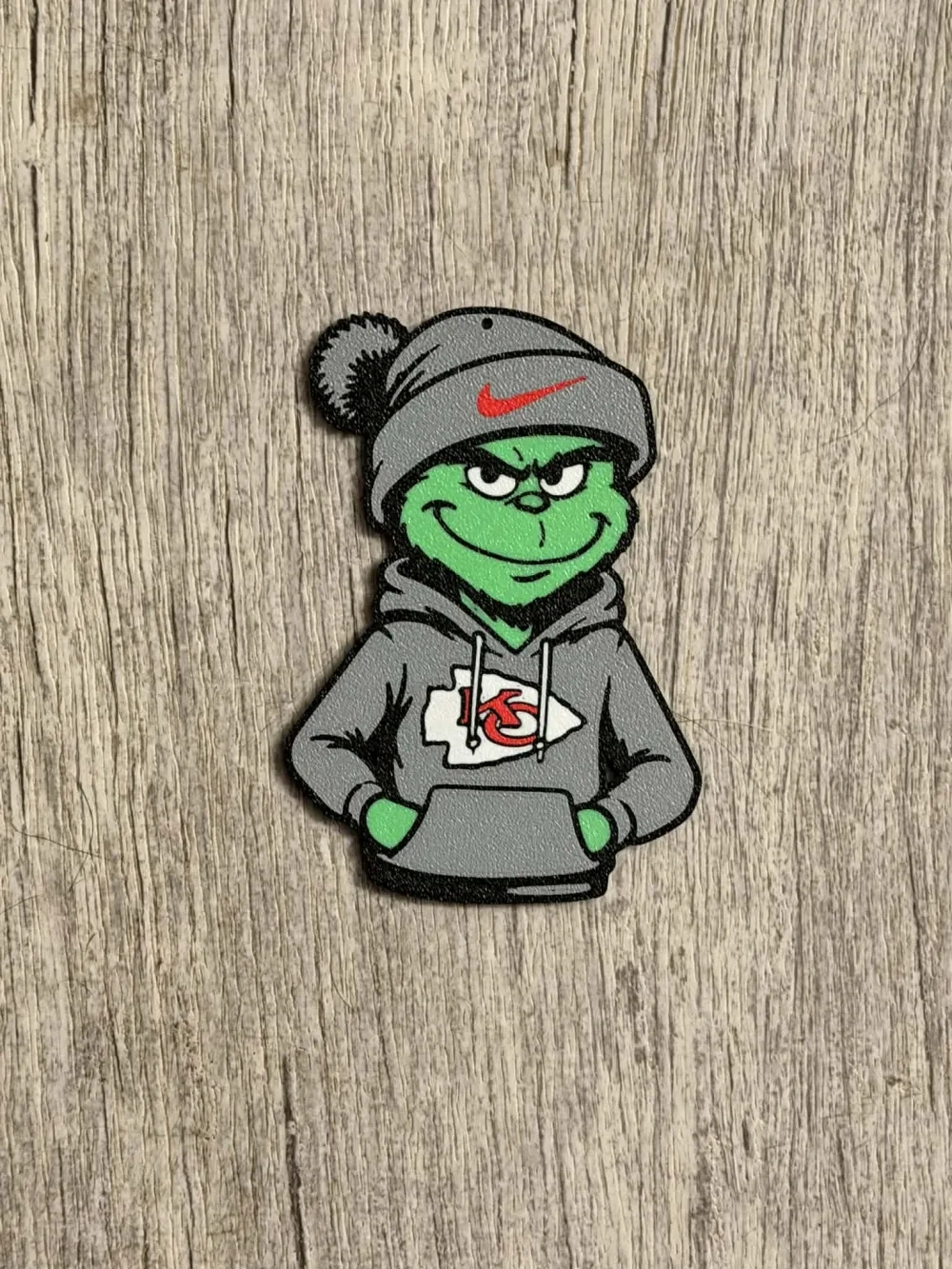 格林奇装饰品 - 堪萨斯城酋长队 来自 NES 3D MakerWorld：免费下载 3D 模型