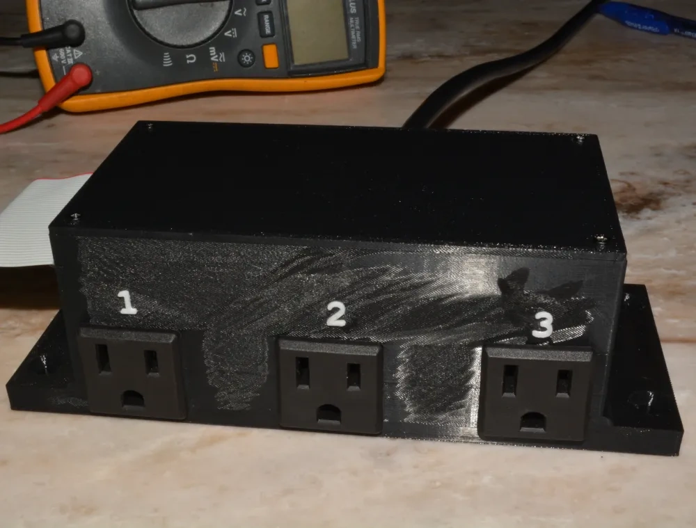 Raspberry Pi 继电器模块封箱 来自 SwampeastMike MakerWorld：免费下载 3D 模型