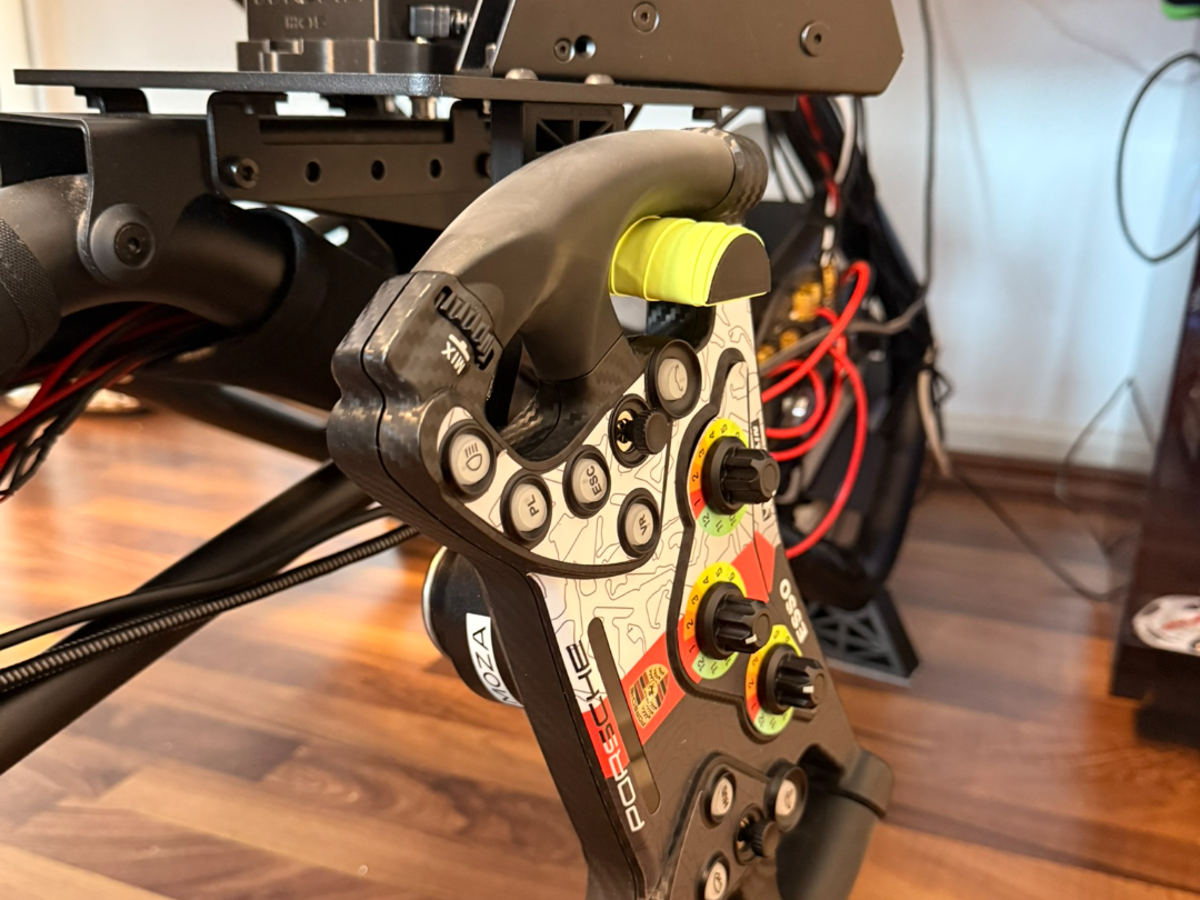 Playseat Trophy 方向盘支架 - 免费 3D 打印模型 - MakerWorld