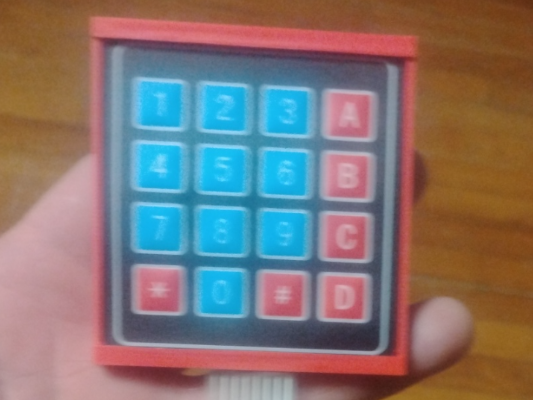 Arduino 小键盘支架 (4x4 矩阵) 来自 eyetengu MakerWorld：免费下载 3D 模型