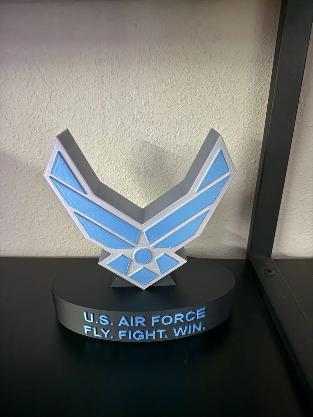 USAF 桌面摆件 来自 Crafted In Layers MakerWorld：免费下载 3D 模型