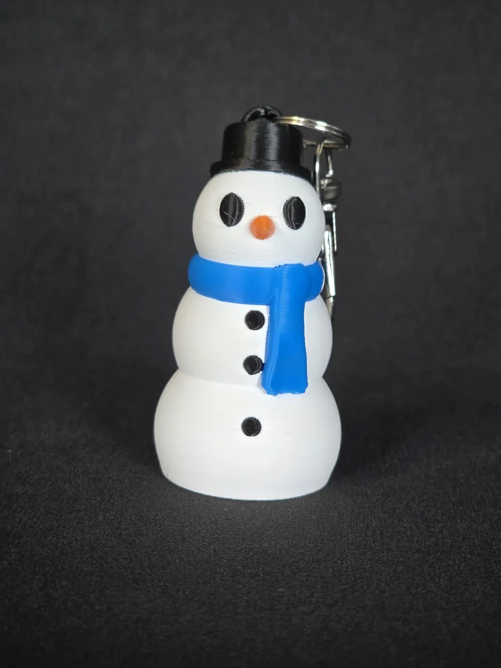 可爱雪人钥匙扣 来自 SkribblWorks MakerWorld：免费下载 3D 模型