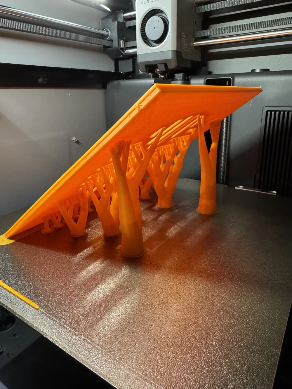 带缝隙过滤的锥形排水盖 来自 JAriG MakerWorld：免费下载 3D 模型