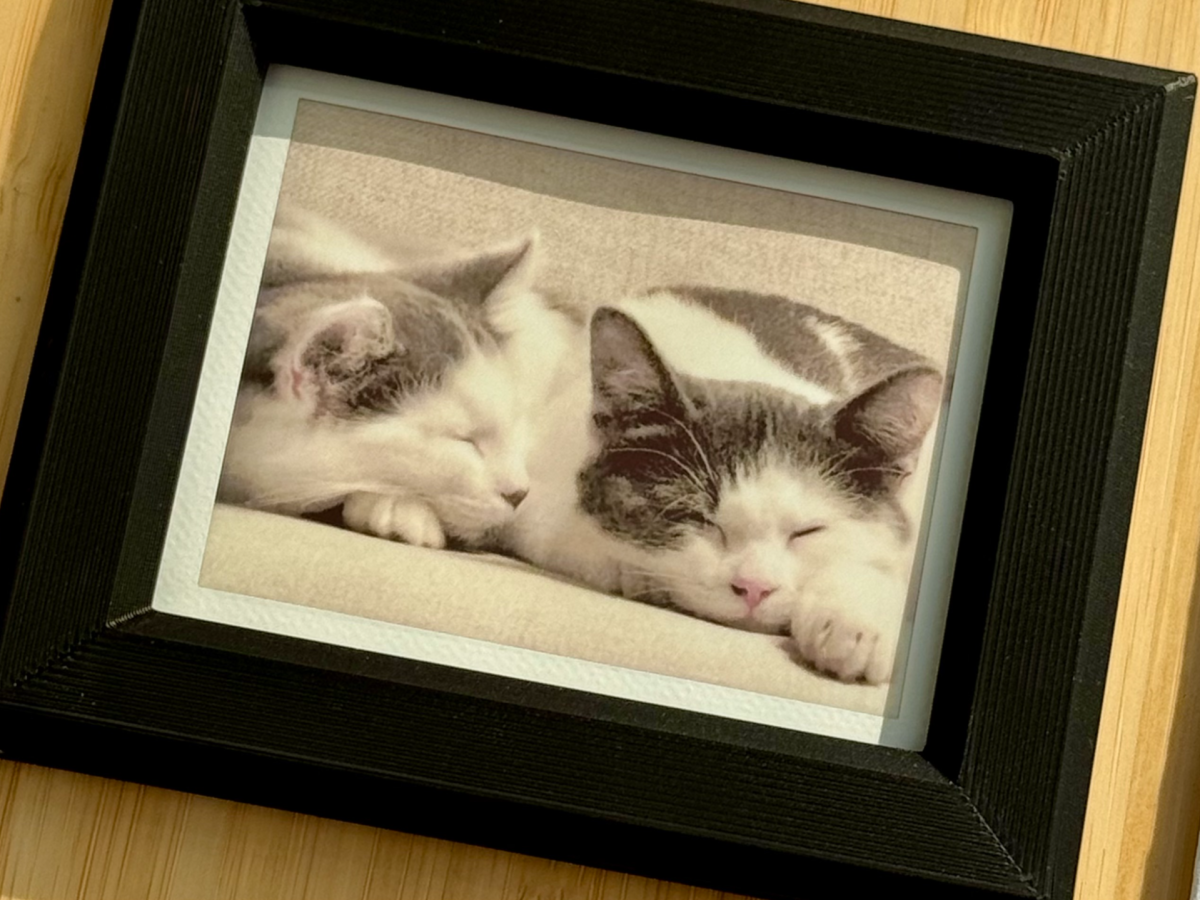 Instax Mini 画廊相框 来自 daniel MakerWorld：免费下载 3D 模型