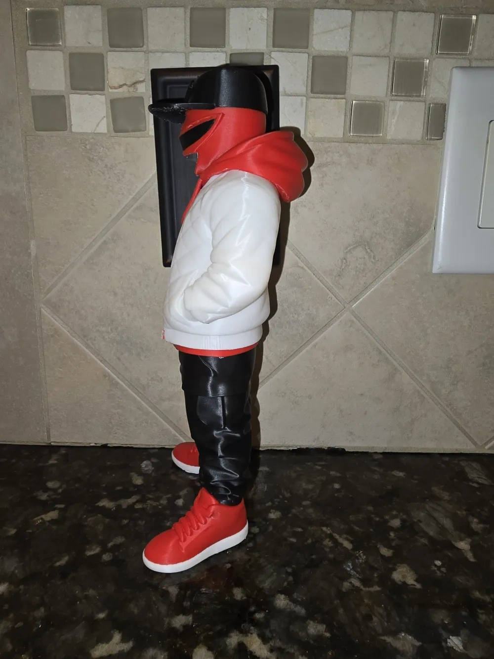 城市版红衣战士 来自 3D Clash MakerWorld：免费下载 3D 模型