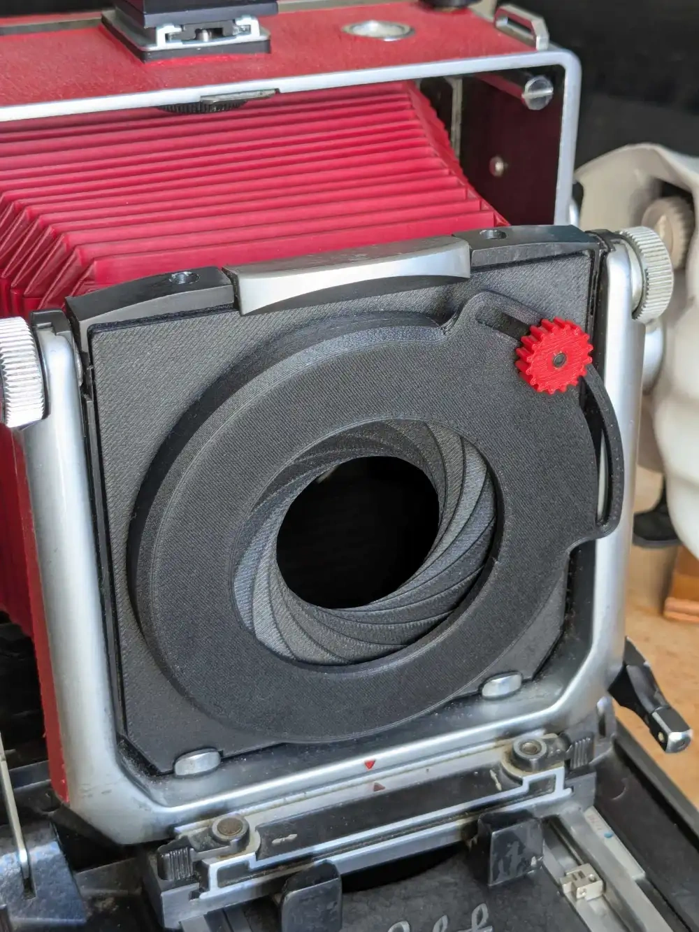 Linhof_IrisClamp - 免费 3D 打印模型 - MakerWorld