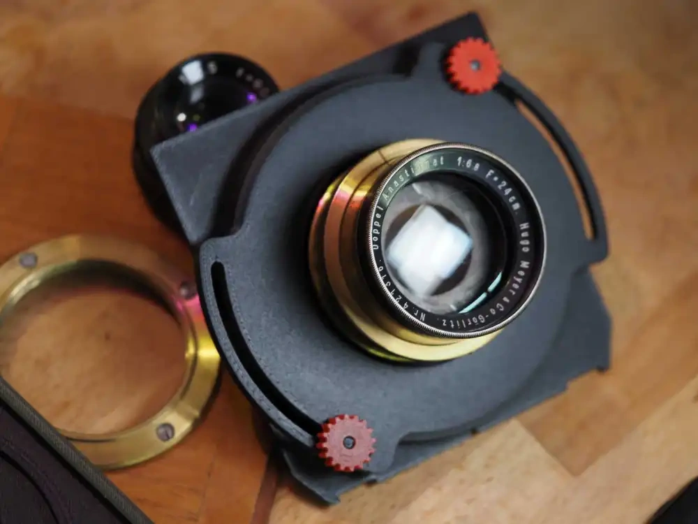 Linhof_IrisClamp - 免费 3D 打印模型 - MakerWorld