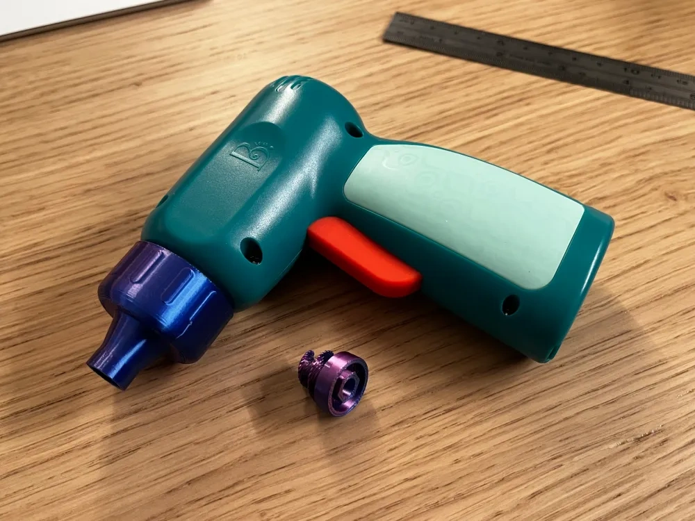 Maison Battat 螺丝刀 - Makedo 适配器 - 儿童 来自 RnO MakerWorld：免费下载 3D 模型