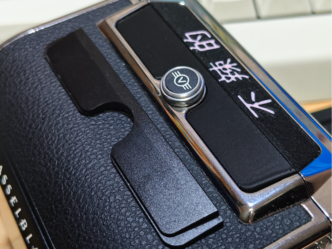 哈苏cfv100c后背触点保护盖 来自 QWQ_baka MakerWorld：免费下载 3D 模型