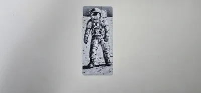 精细月球宇航员书签 - 免费 3D 打印模型 - MakerWorld