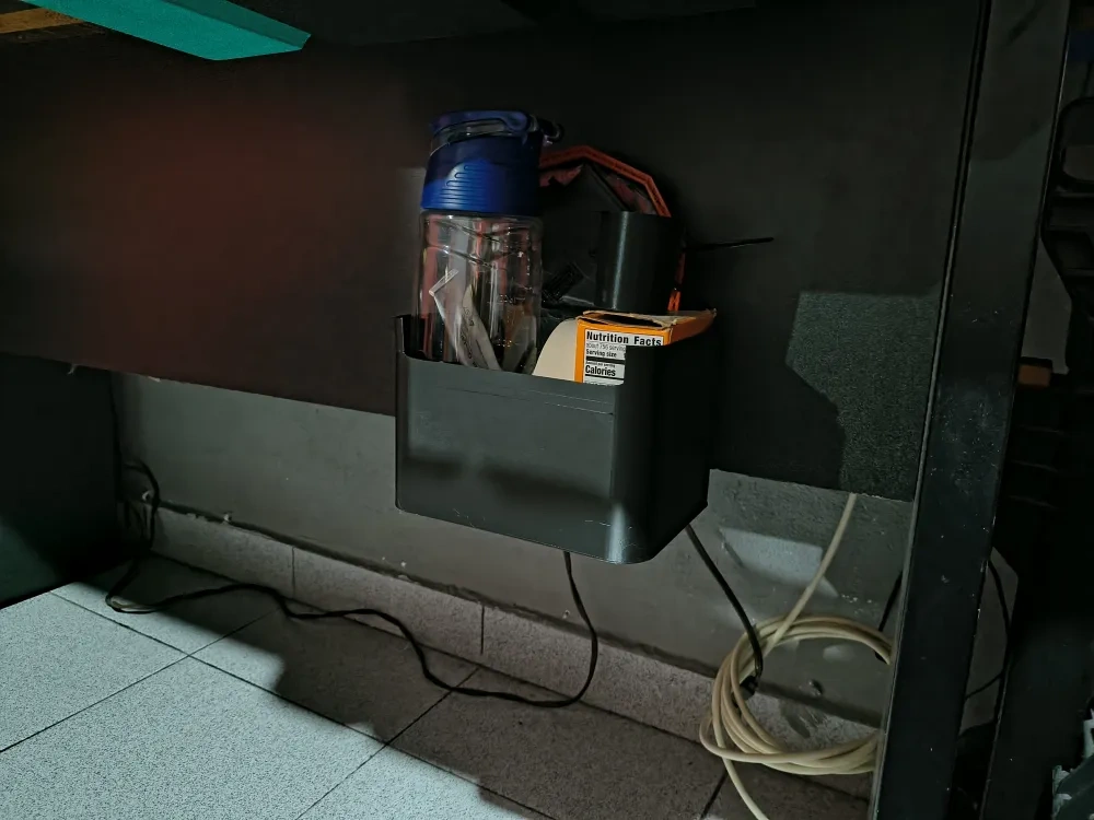 桌下收纳盒 来自 Luis Sustaita MakerWorld：免费下载 3D 模型