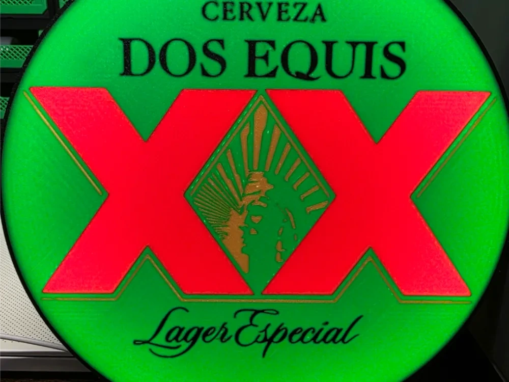 Dos Equis 啤酒灯箱 来自 FJ_3D_Prints MakerWorld：免费下载 3D 模型