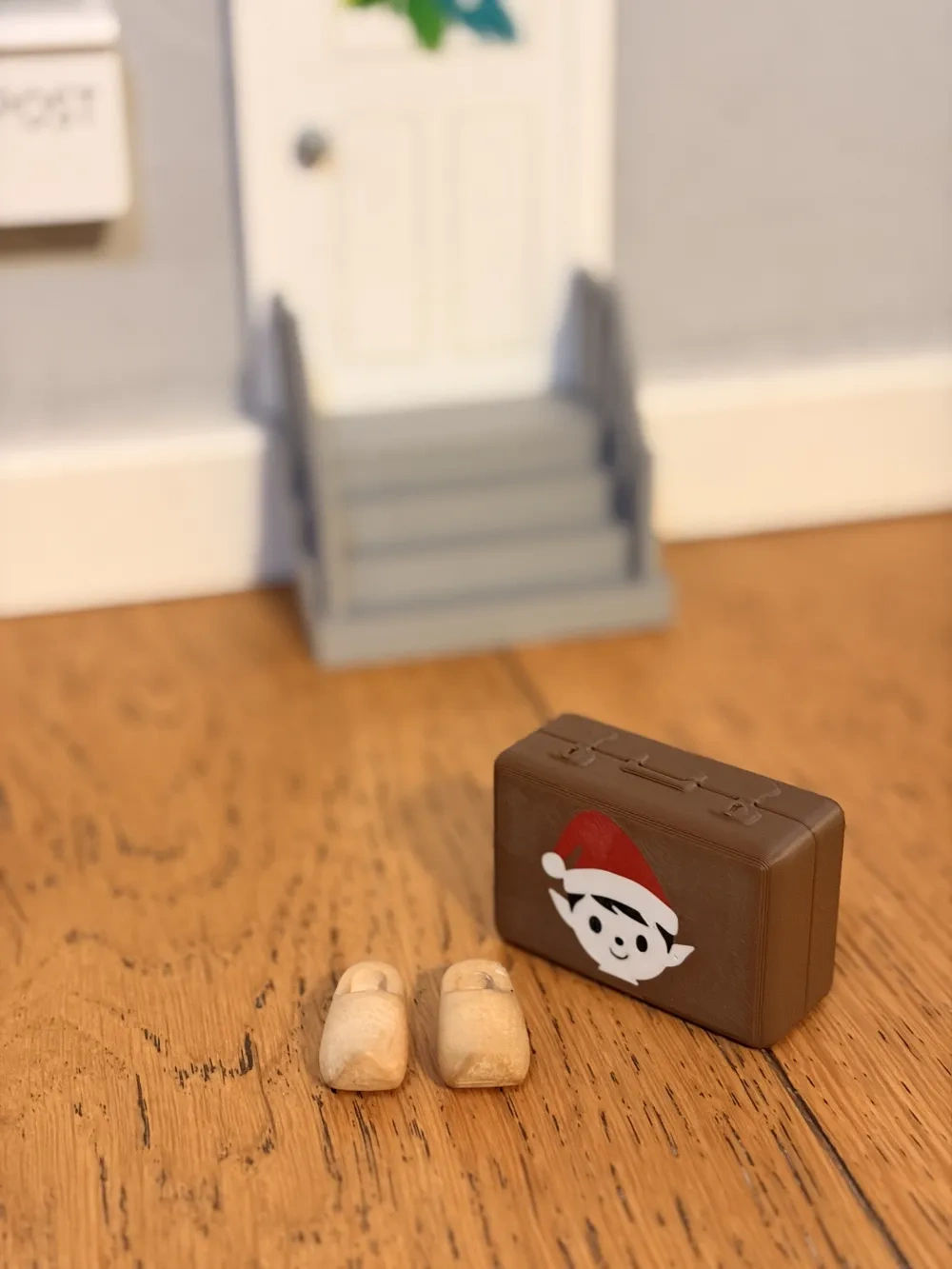 Elf on the Shelf - 手提箱 - 手提箱 - 免费 3D 打印模型 - MakerWorld