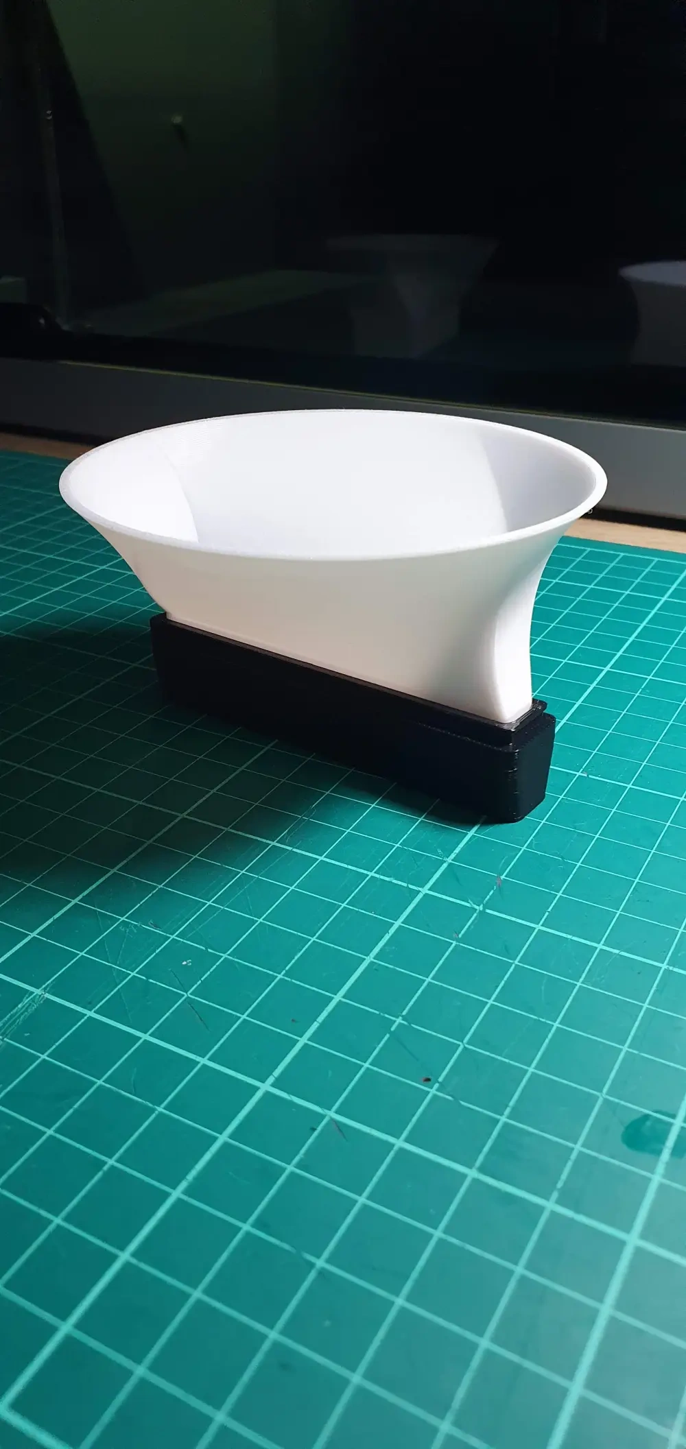 干燥剂漏斗 - 免费 3D 打印模型 - MakerWorld