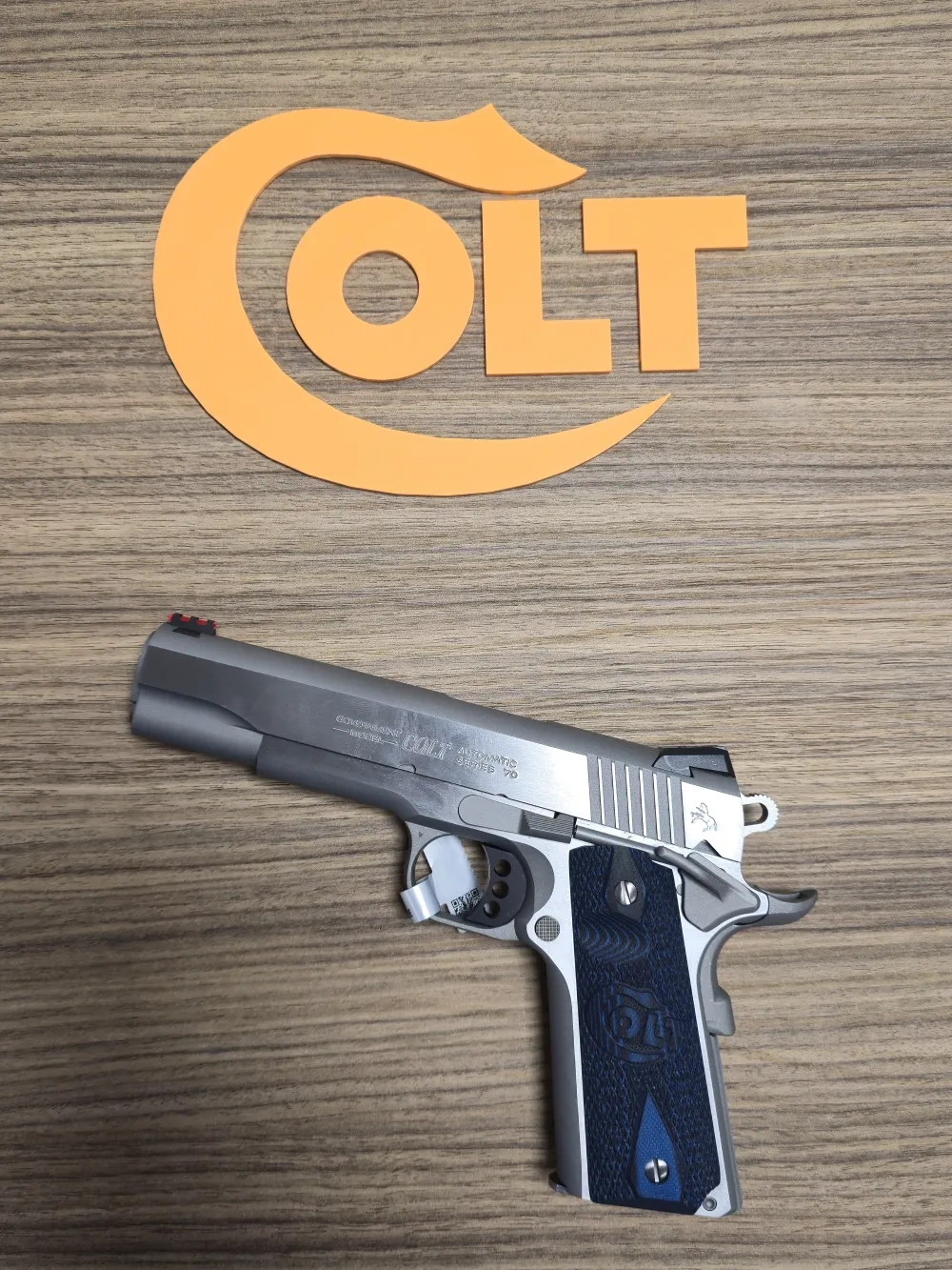 Colt 标志用于装饰 - 免费 3D 打印模型 - MakerWorld