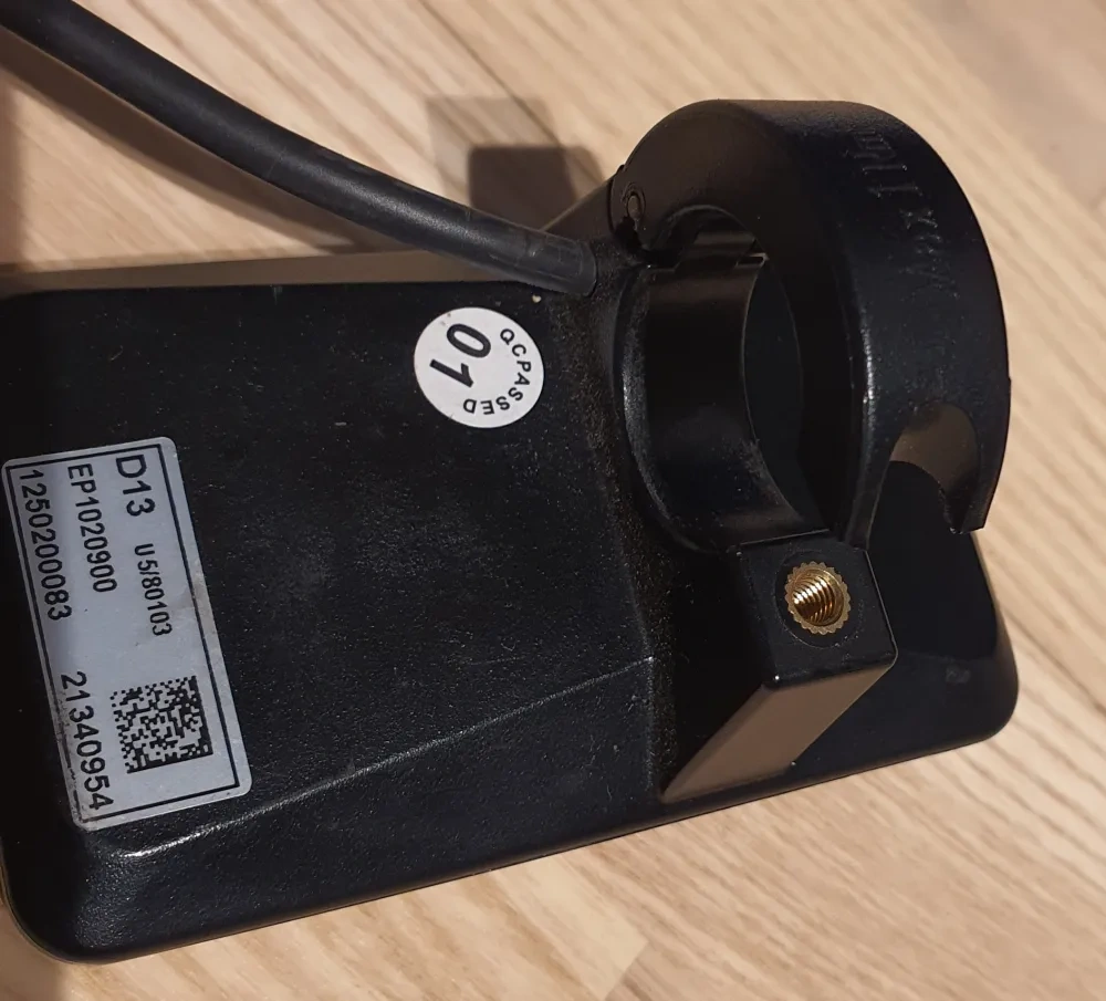 Zundapp Z810 Ananda D13 LCD 电脑固定夹修复 - 免费 3D 打印模型 - MakerWorld