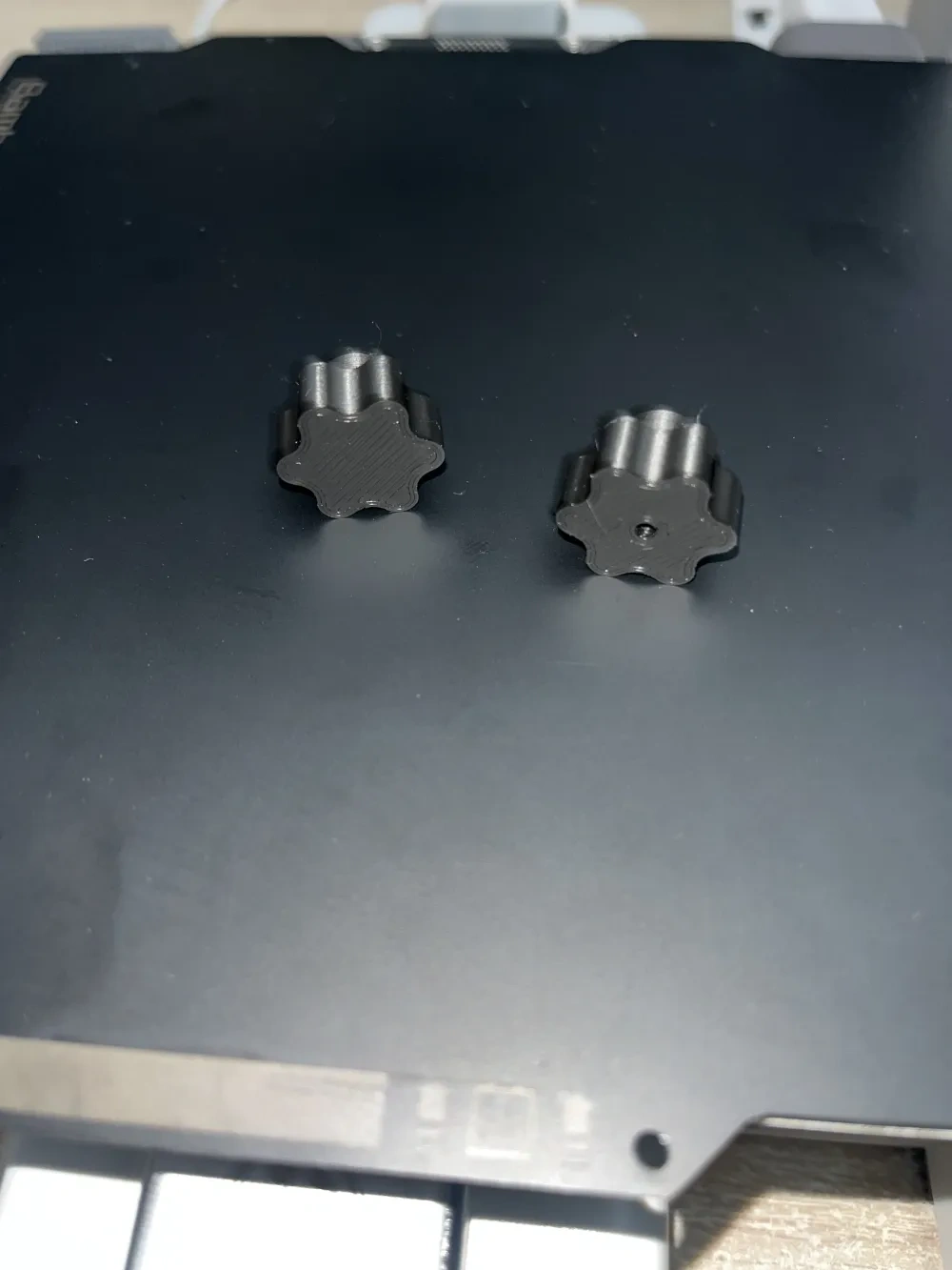 M3 星形螺母，带孔或不带孔 - 免费 3D 打印模型 - MakerWorld