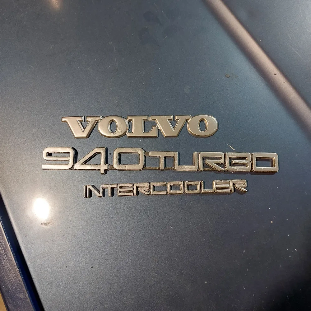 Volvo 940 Turbo 标志 - 免费 3D 打印模型 - MakerWorld