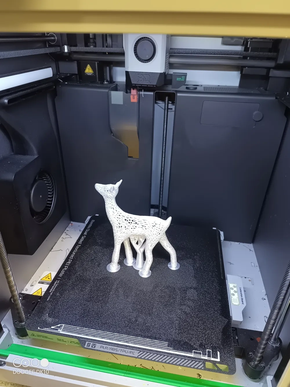 Srna_voronoi - 免费 3D 打印模型 - MakerWorld