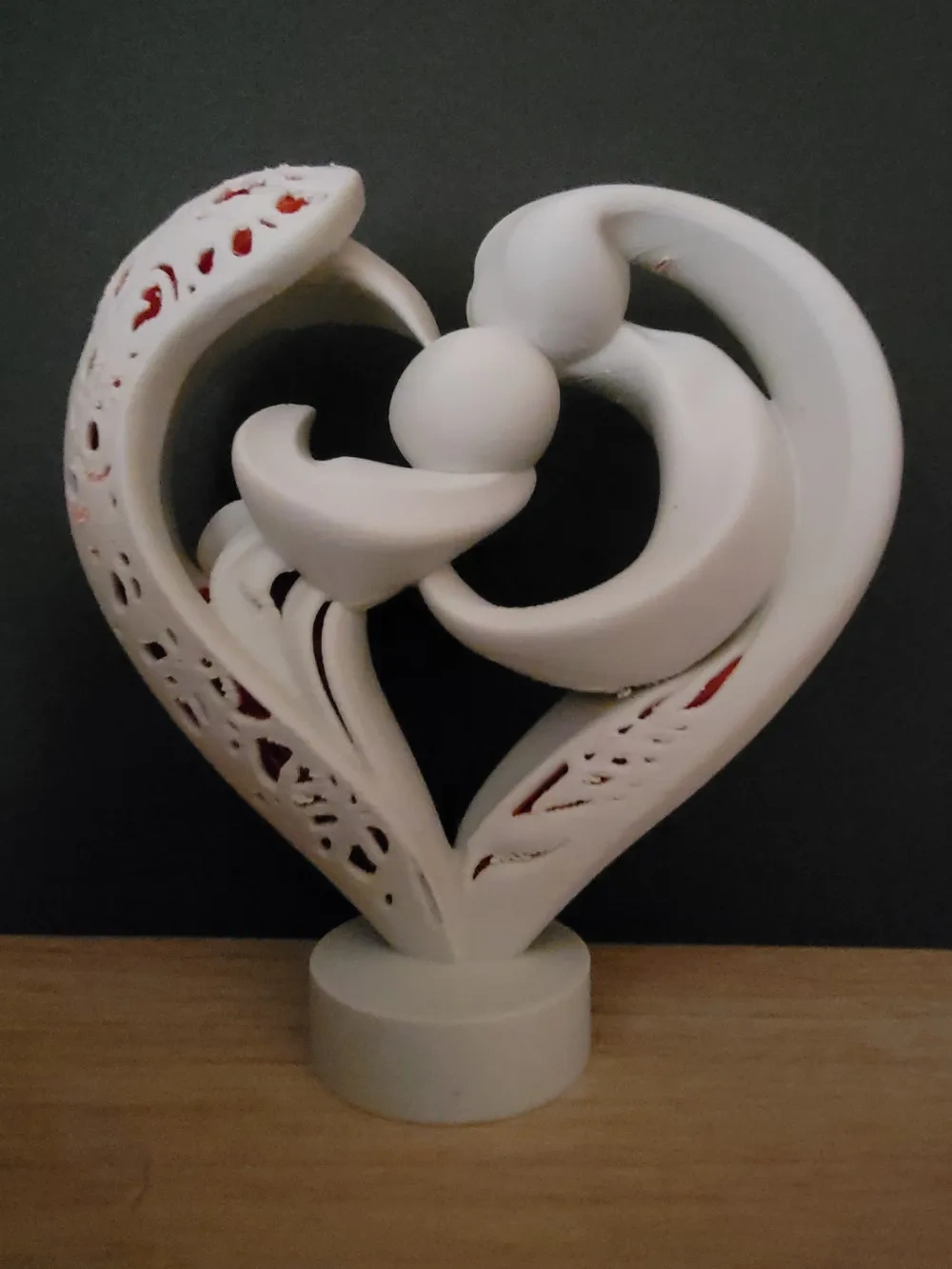 母爱雕塑 - 母亲与孩子 - 免费 3D 打印模型 - MakerWorld