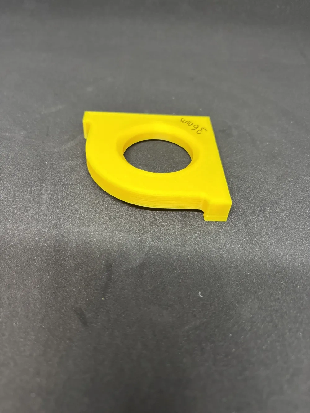 用于36毫米圆角的修边机导轨 - 免费 3D 打印模型 - MakerWorld