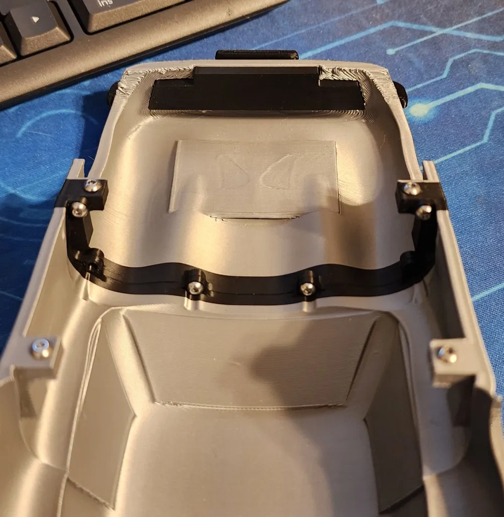 Lil Stinger 纤薄车身 - 免费 3D 打印模型 - MakerWorld