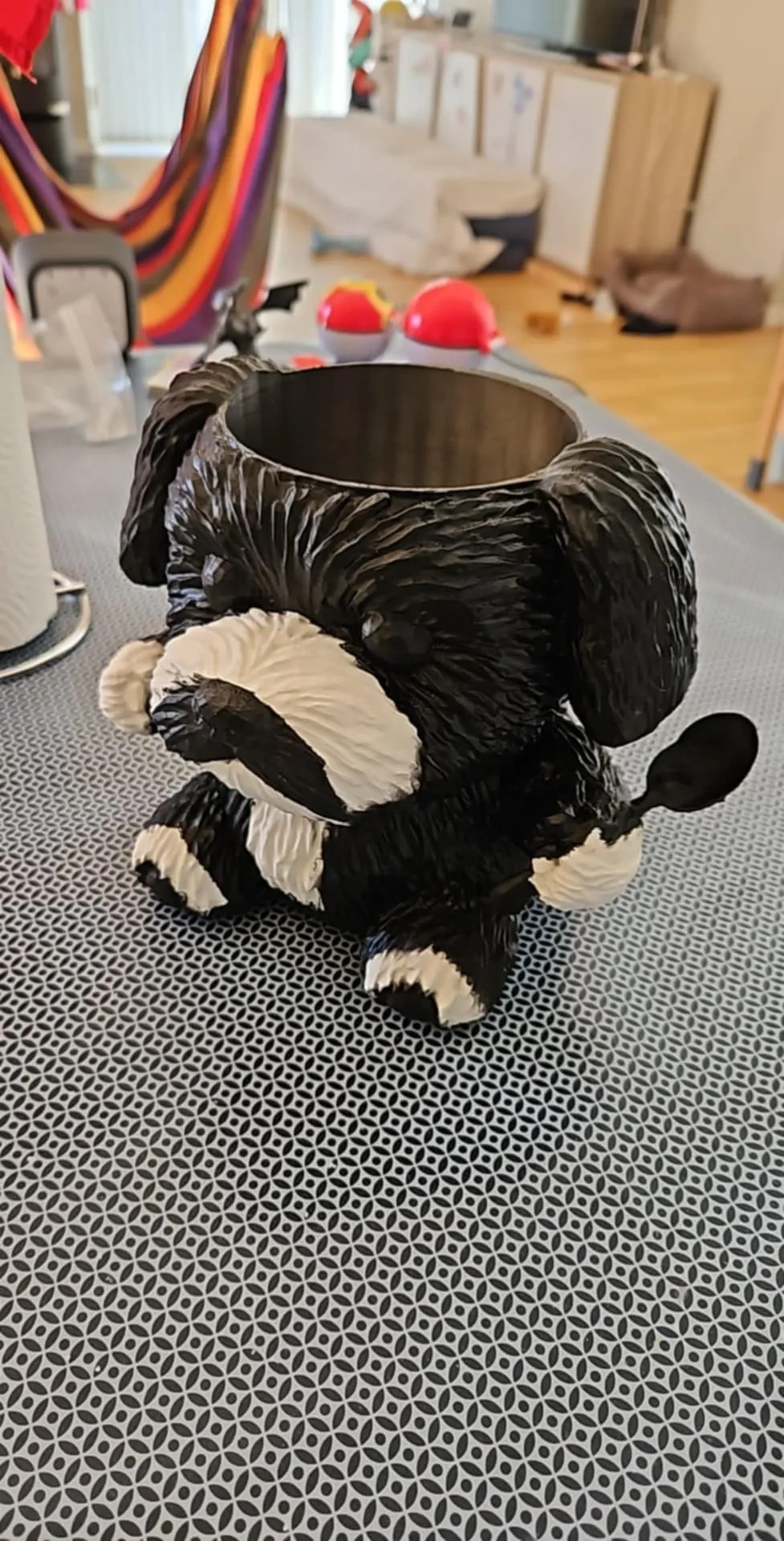 毛茸茸的伴侣冰淇淋架 - 免费 3D 打印模型 - MakerWorld