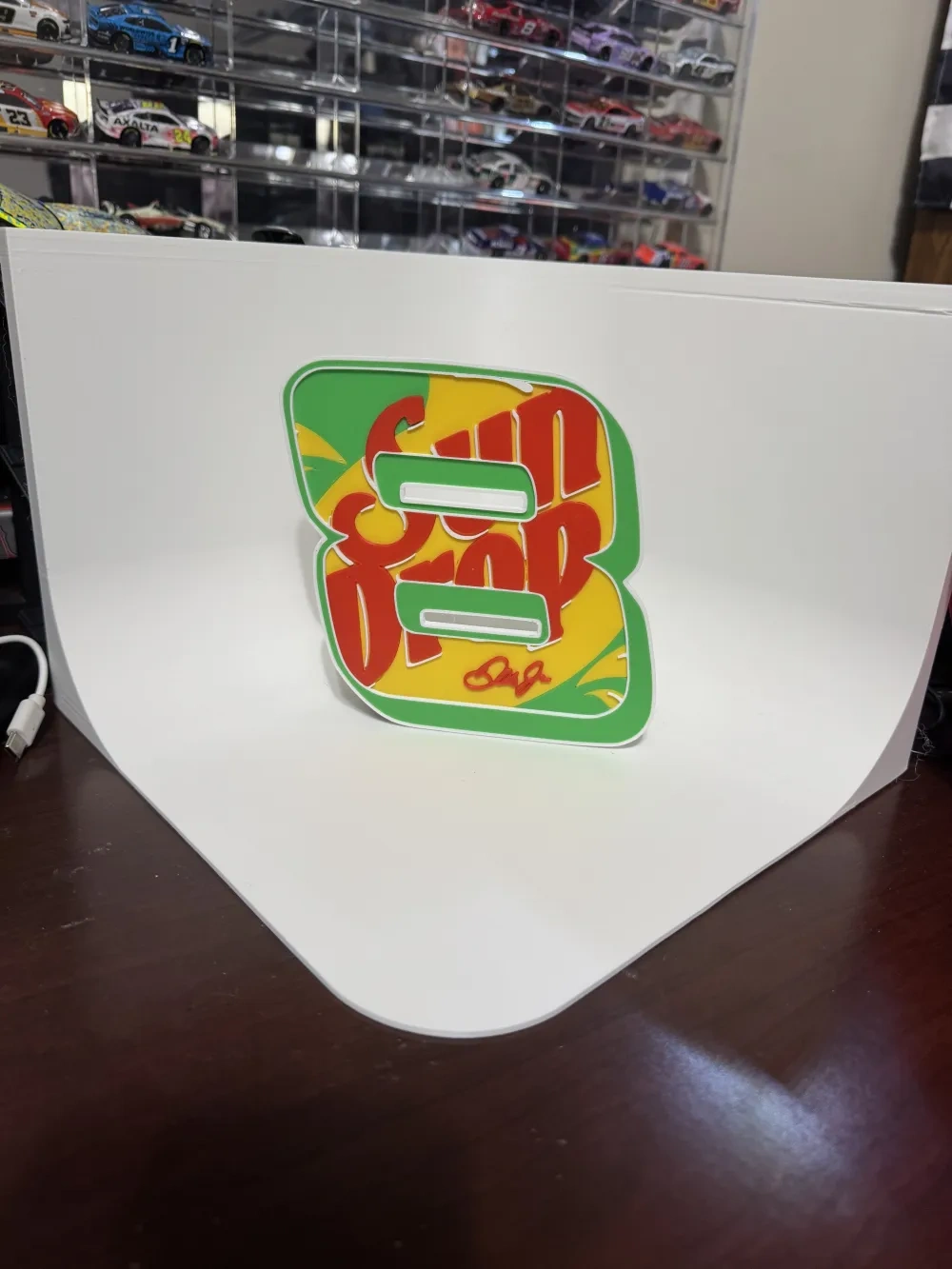 Dale Earnhardt Jr 8 Sundrop - 免费 3D 打印模型 - MakerWorld