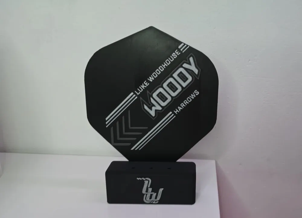 Luke Woodhouse 飞镖架 - 免费 3D 打印模型 - MakerWorld