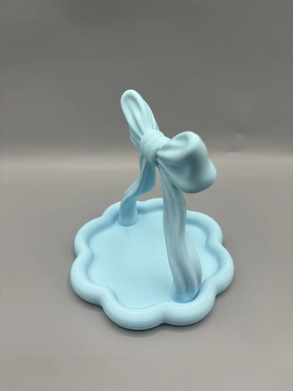 蝴蝶结整理器梳妆台首饰收纳 - 免费 3D 打印模型 - MakerWorld