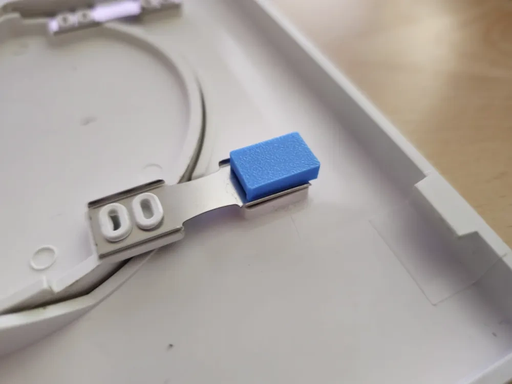 修复吉博力Sigma马桶冲水面板弹簧支架 - 免费 3D 打印模型 - MakerWorld