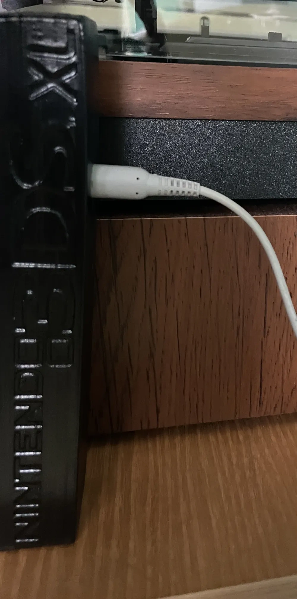 Nintendo 3DS XL 充电底座 - 免费 3D 打印模型 - MakerWorld