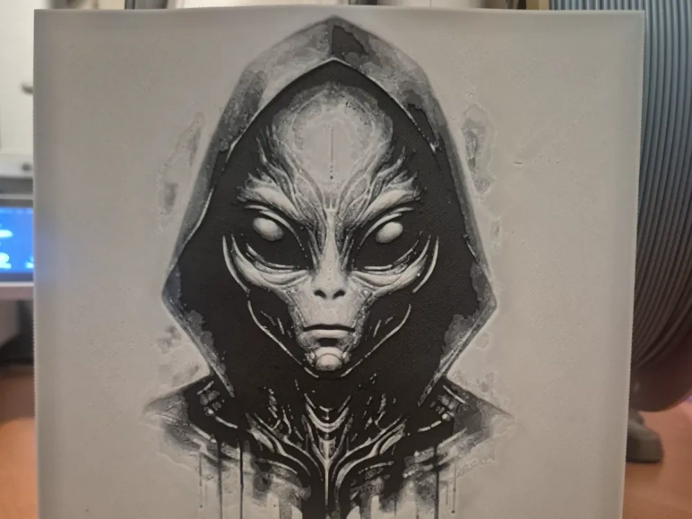 外星人连帽衫 hueforge - 免费 3D 打印模型 - MakerWorld