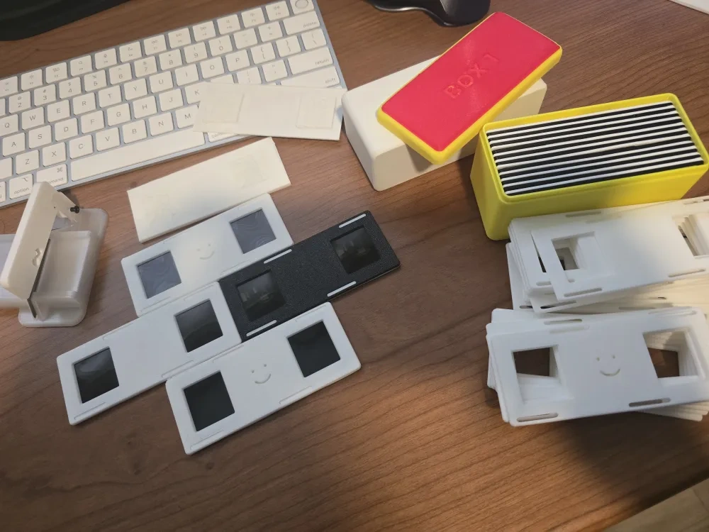 Stereo Realist 幻灯片卡座 - 免费 3D 打印模型 - MakerWorld