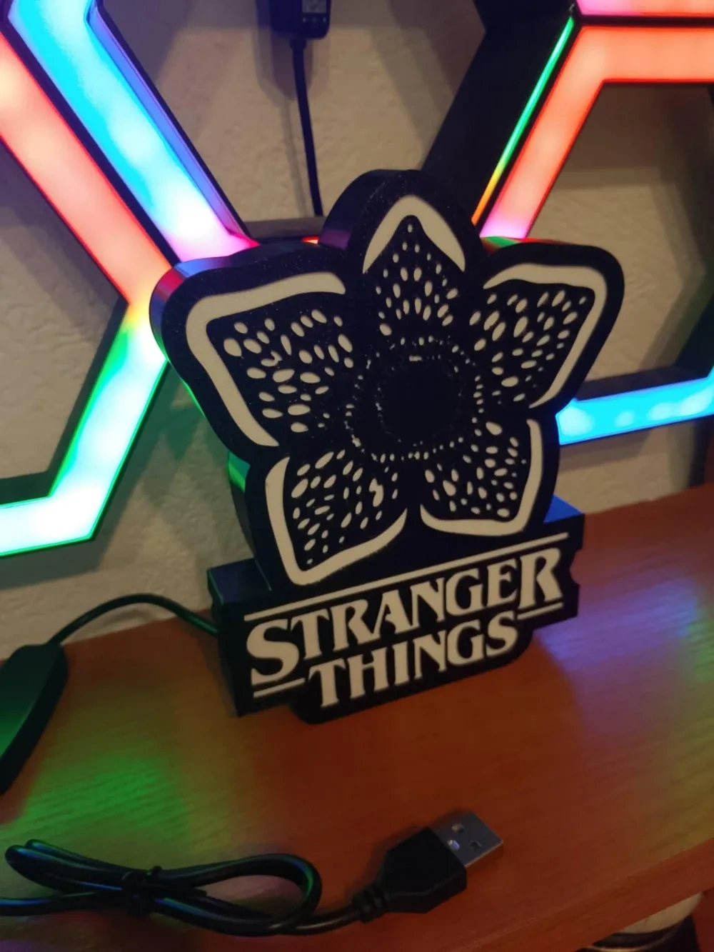 《怪奇物语》灵感异形魔RGB LED灯 - 免费 3D 打印模型 - MakerWorld